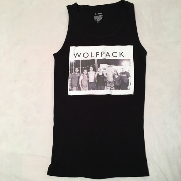 Goodfellow & Co | Tops | Good Fellow Wolfpack Lone Wolf Graphic Tank ...